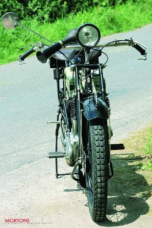 Road Test: Triumph SD | The Classic Motorcycle